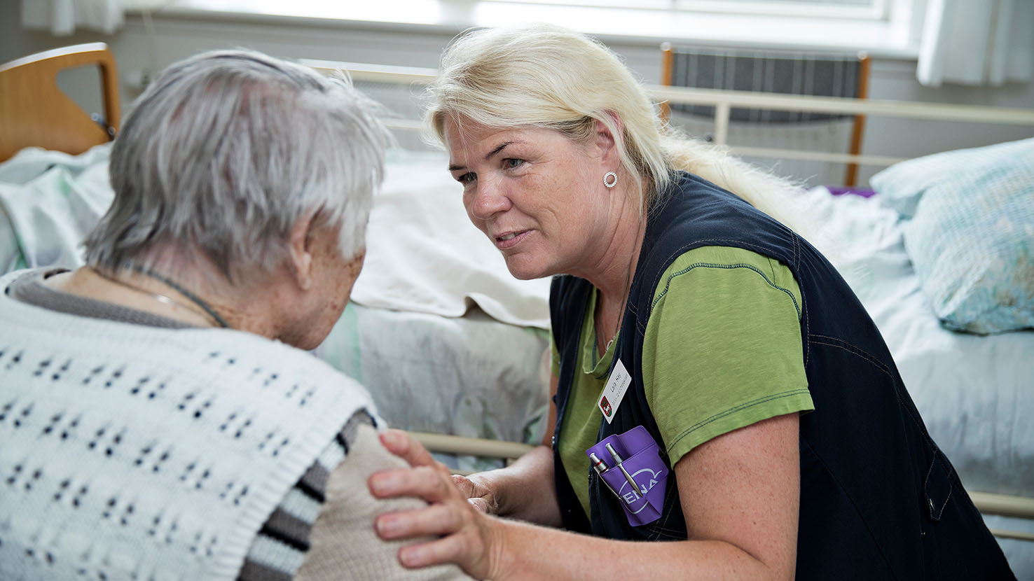 Uddannelse til social- og sundhedsassistent (SSA) | FOA
